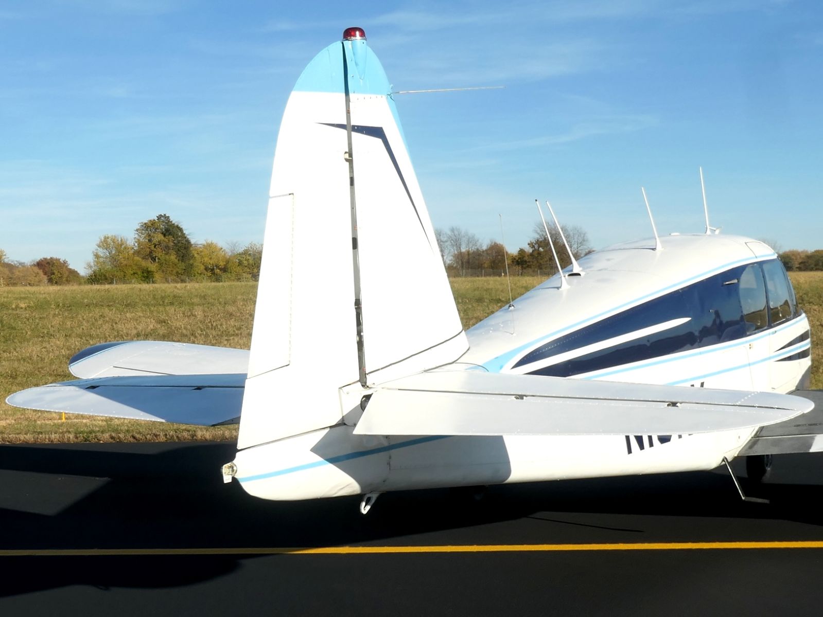 Piper Apache - N10RK - Aircraft For Sale - Indy Air Sales